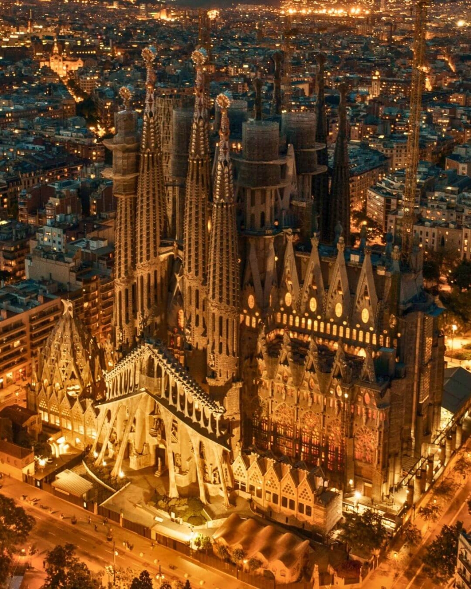 Sagrada Familia Passion Facade: Jesus’ Final Days | PRIVATE GUIDE WORLD