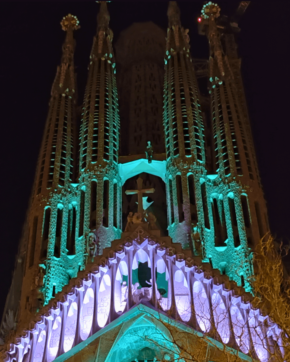 Sagrada Familia Passion Facade: Jesus’ Final Days | PRIVATE GUIDE WORLD